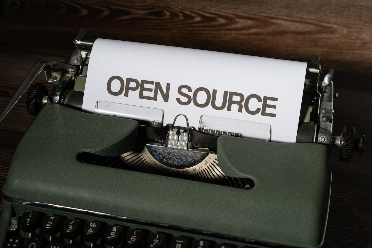The Open Source Business Model: Turning Free Software into Big ...