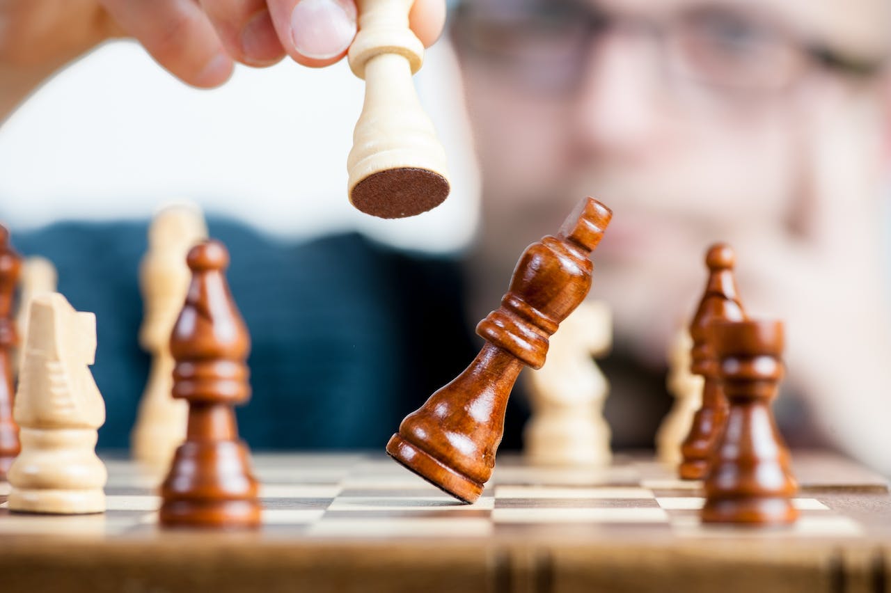 Business Strategy vs Tactics? Unpacking the Difference - Tactyqal